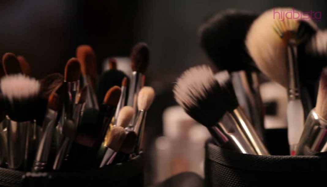 Panduan Terbaik Untuk Pilih Berus Solekan Dengan Pelbagai Jenis Dan ...