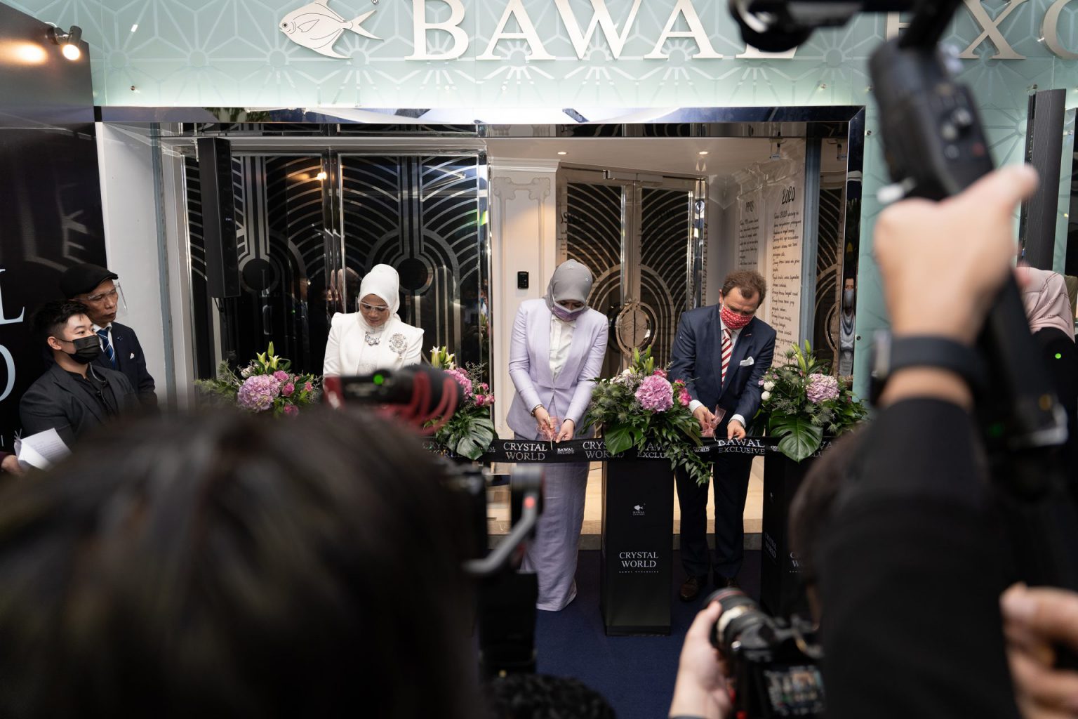 Butik Tudung Paling Mewah Pernah Dihasilkan Dengan Bertatahkan Kristal ...